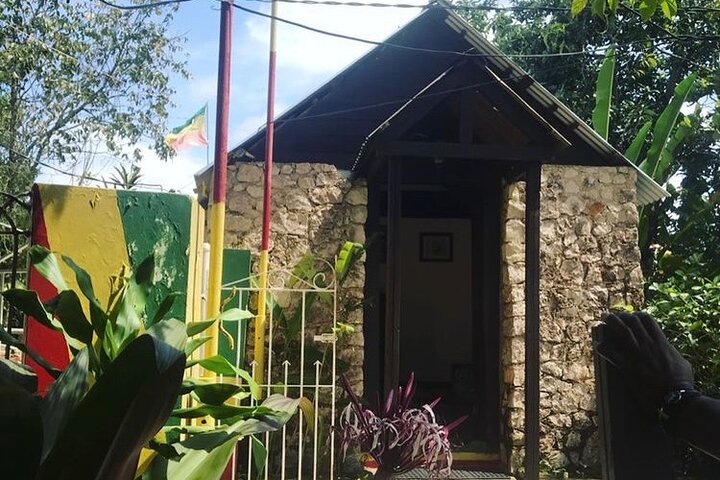 Bob Marley's Nine Mile Day-Trip with guided tour from Montego Bay