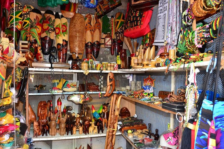 Ocho Rios City Bus Tour (Beach, Sightseeing & Shopping)