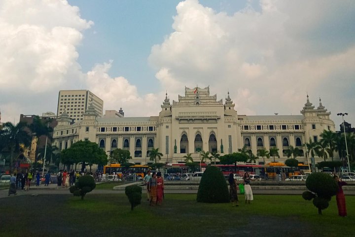 The Essential Yangon EXPERIENCE