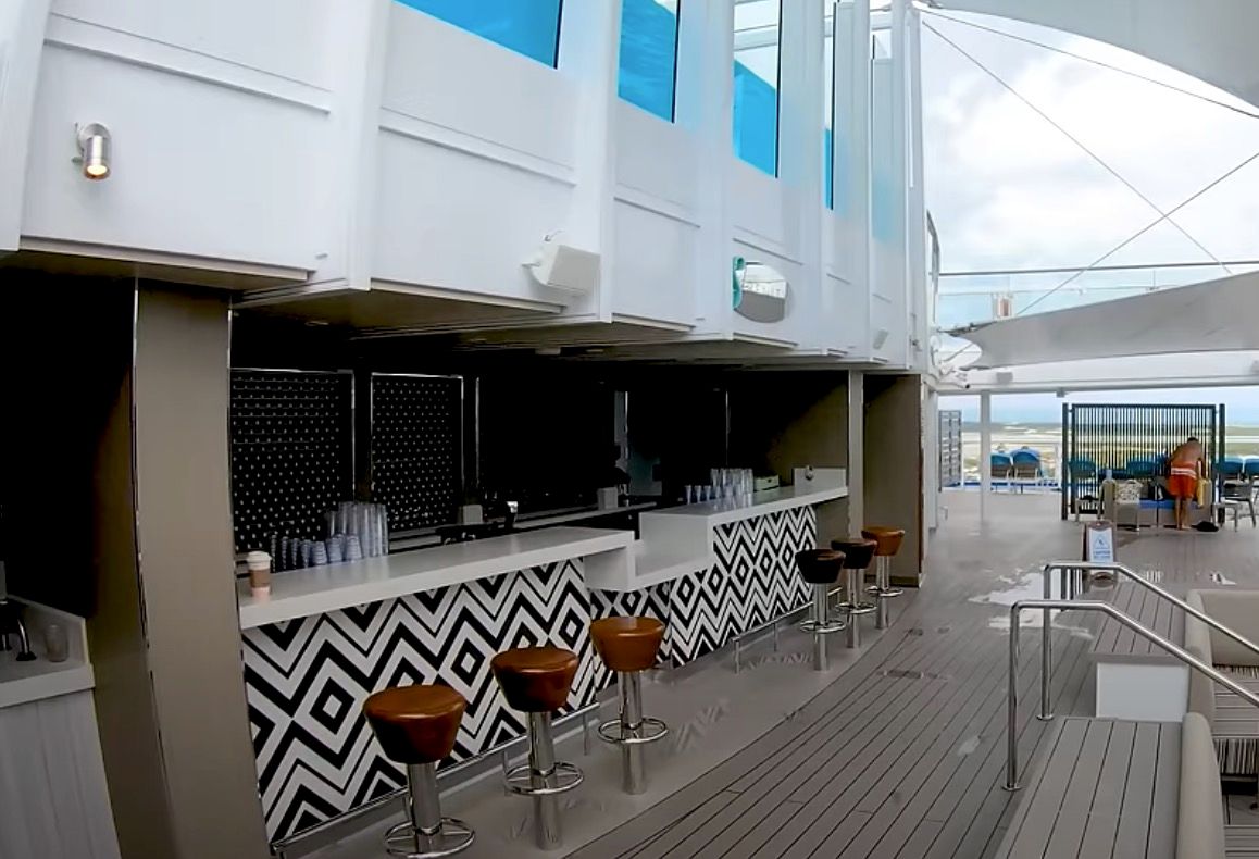 Serenity Bar - Carnival Splendor Carnival Cruise Line | Gangwaze