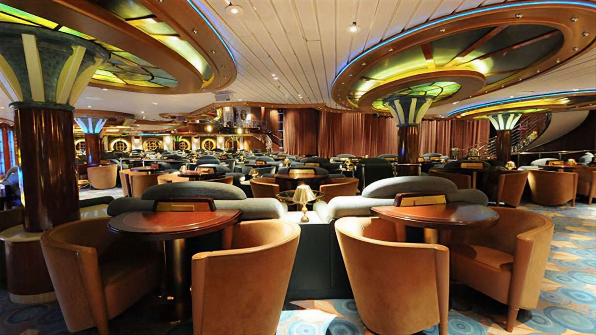 Vista Lounge - Sky Princess Princess Cruise Line